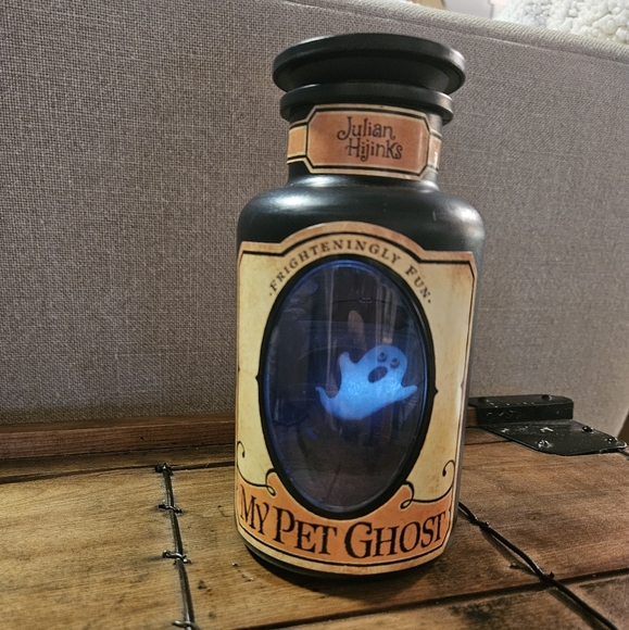 Hallmark | Holiday | Euc My Pet Ghost Julian Hijinks Hallmark | Poshmark